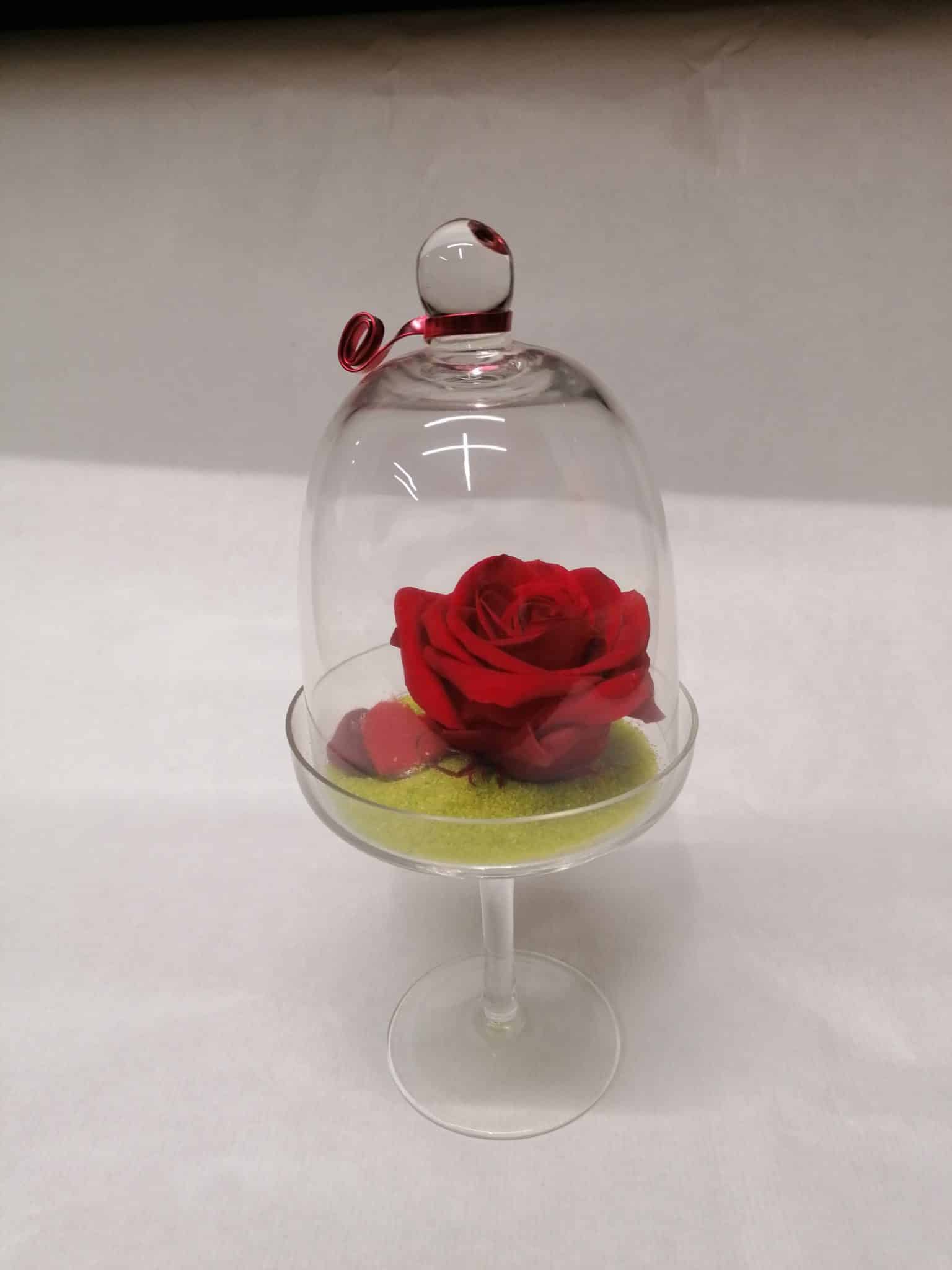 Rose éternelle sous cloche - Chaumont, Les Fleurs - Artisan fleuriste ...